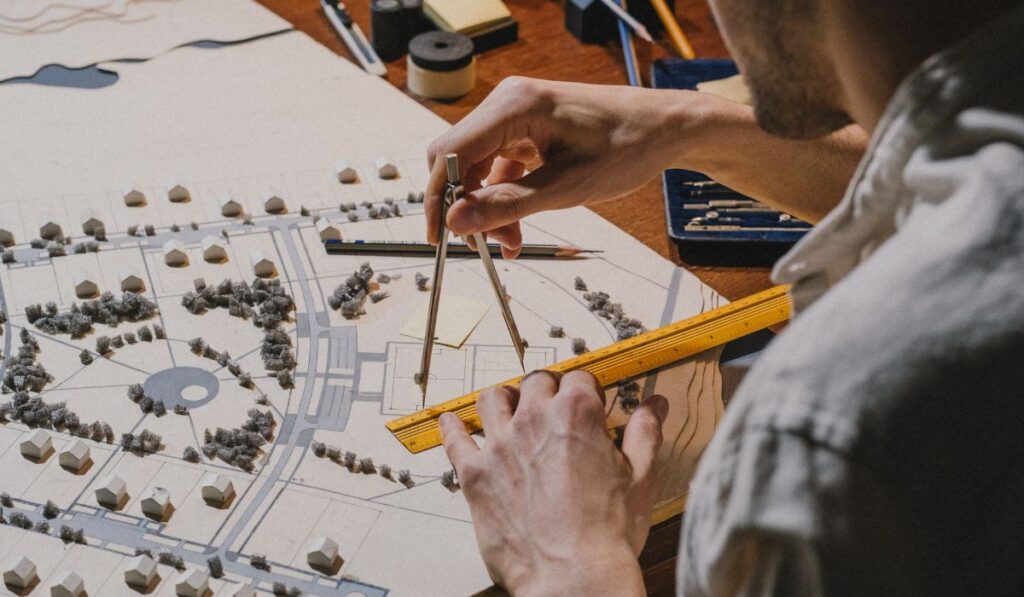 Civil Engineering vs Architecture: Which Career Path is for You?